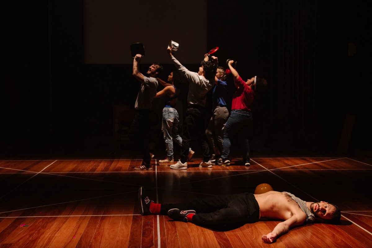 “Figura humana”: interesante propuesta brasileña de David Atencio – Santi